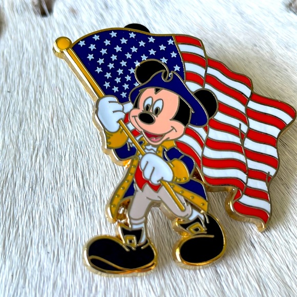 Disney | Other | Disney Mickey Veterens Day Special Saluting America ...